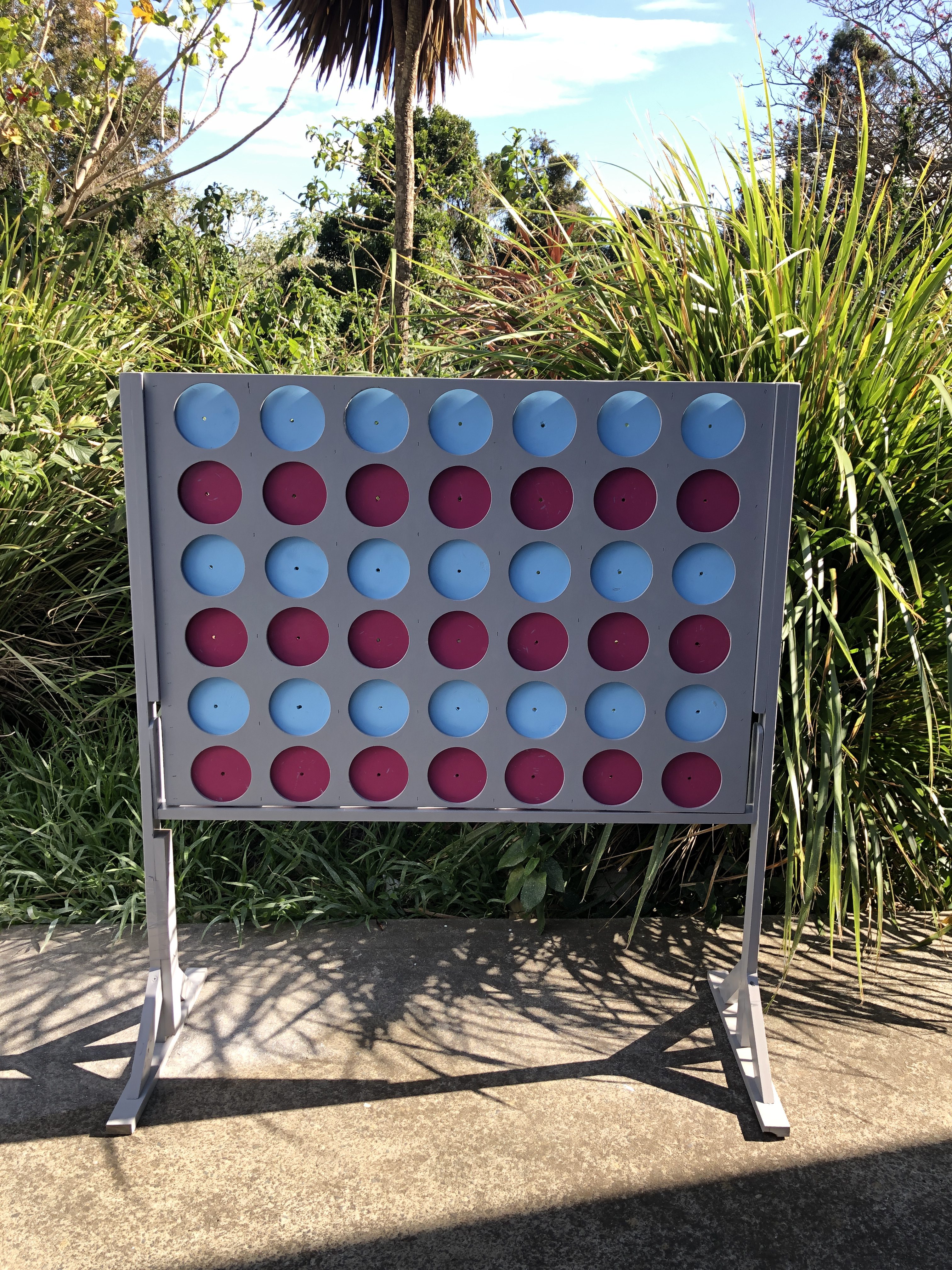 GIANT CONNECT 4 LAWN GAME – The Wedding + Event Creators