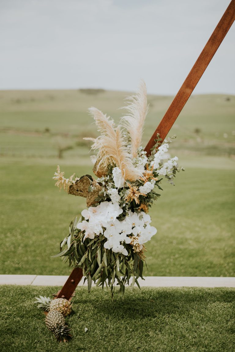WOODEN TRIANGLE ARBOUR - The Wedding Creators