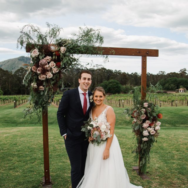 TWO POST TIMBER ARBOUR – The Wedding + Event Creators