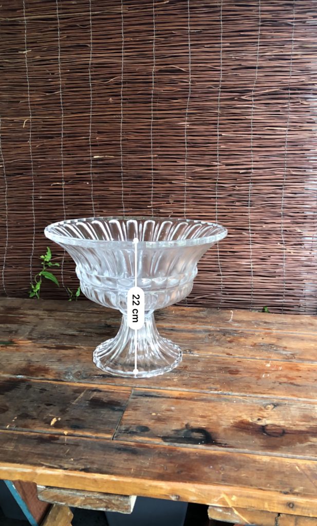 GLASS TABLE FOOTED VASE - The Wedding Creators