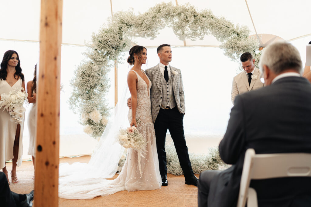 CIRCLE OF LOVE ROUND ARBOUR - WHITE - The Wedding Creators