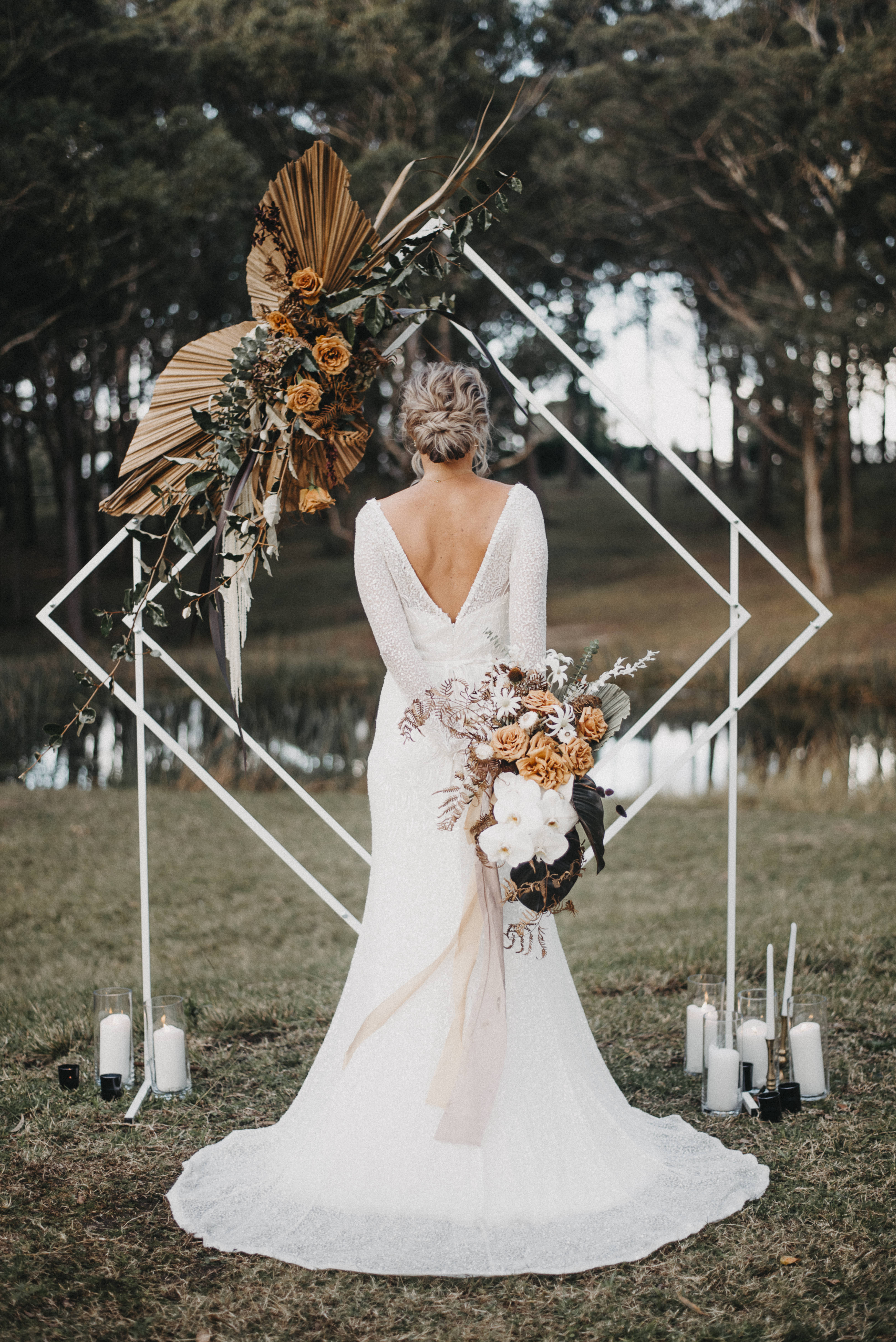 DIAMOND ARBOUR ARCH – The Wedding + Event Creators