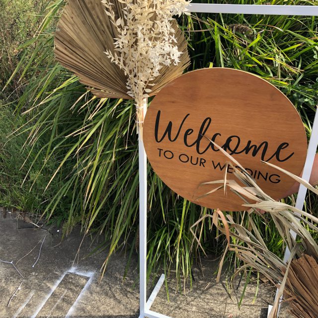 White Signage Frame Stand – The Wedding + Event Creators