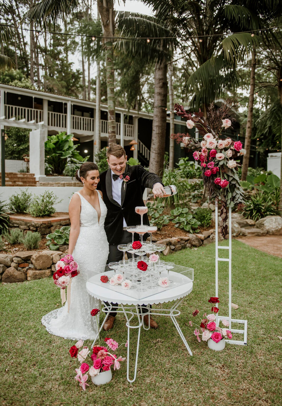 Acrylic Champagne Tray - The Wedding Creators