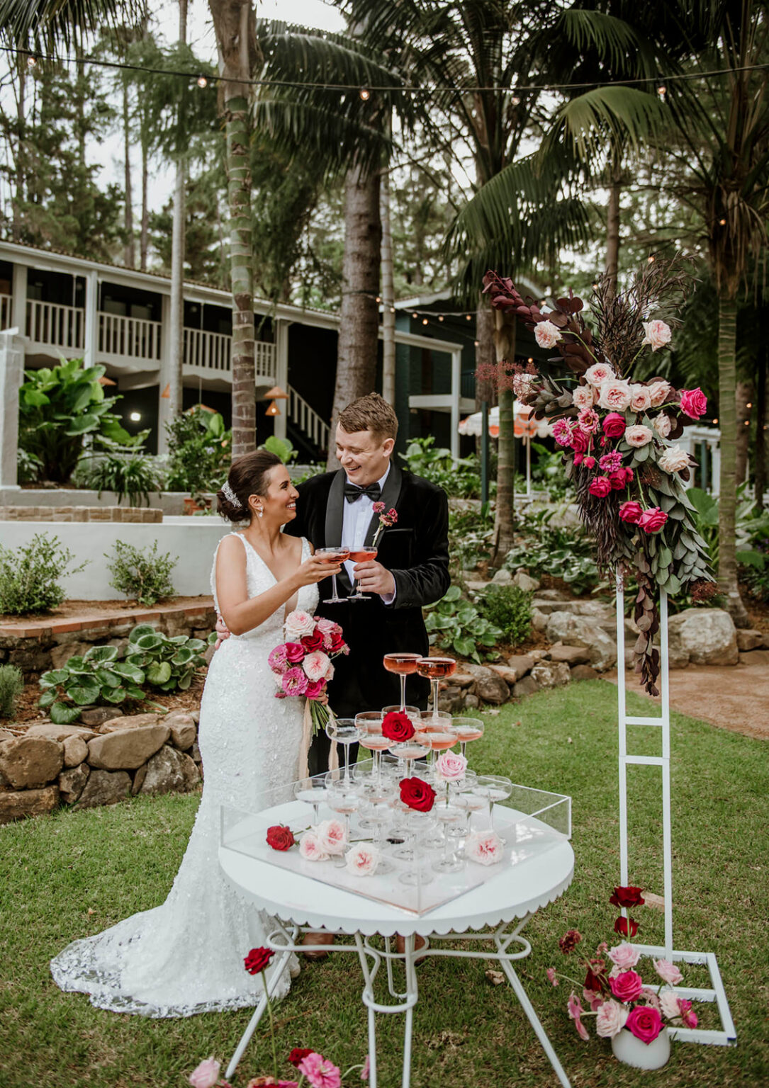 Acrylic Champagne Tray - The Wedding Creators