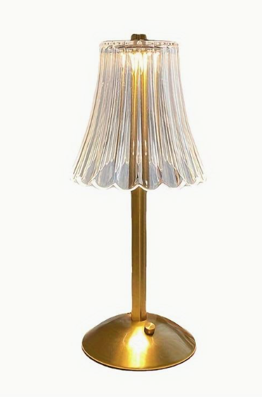 Scallop Gold Table Lamp - The Wedding Creators